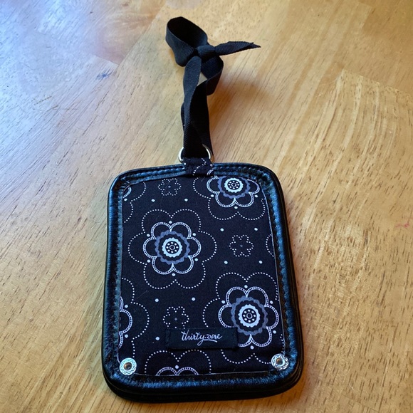 thirty-one | Accessories | Thirty One Card Holder 5x38 Like New | Poshmark